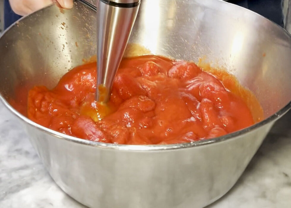 How to Crush Whole Peeled Tomatoes | Orlando Foods
